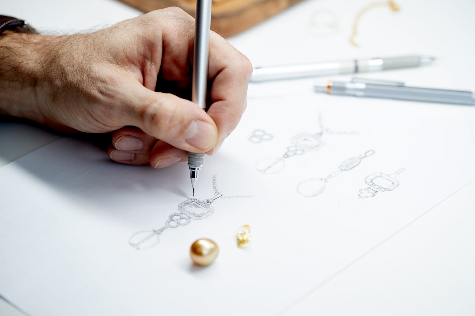 Forging the Extraordinary - historien om BOLOU Fine Jewellery ...